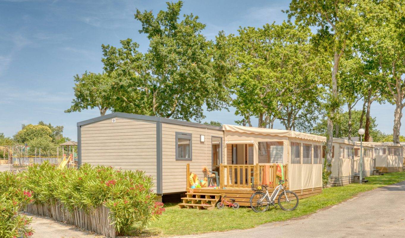 Vente mobil home dans camping ouvert à l'année var - VacanceCamping ...